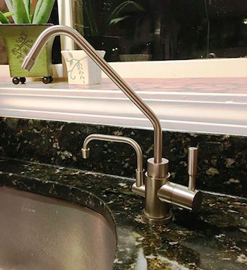 Aqua Ionizer Deluxe 7.5 Review - (Complete 2021 Update)